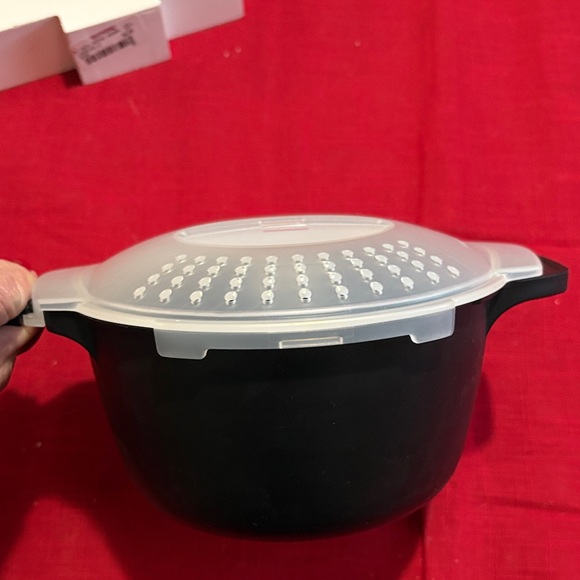 The Pampered Chef | Kitchen | Pampered Chef Micro Cooker Quart Size ...